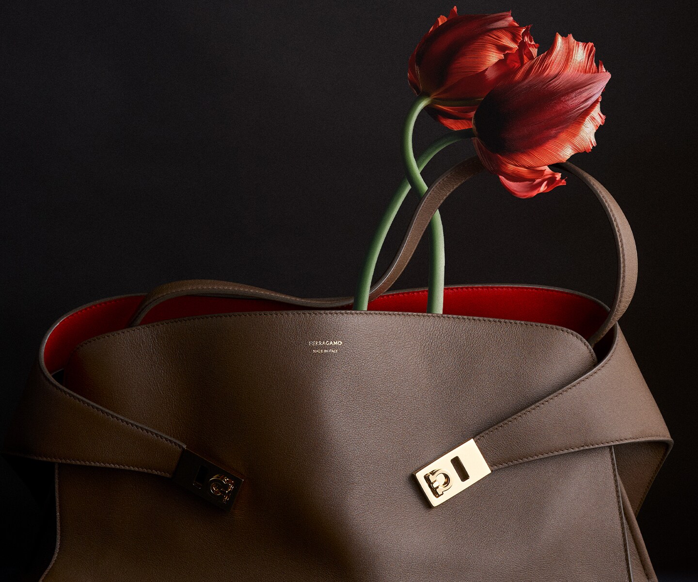 Ferragamo Hug Bag | Ferragamo US