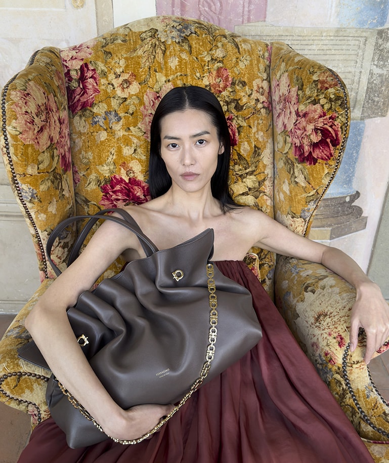 Soft-bag: the new women's bag by Ferragamo