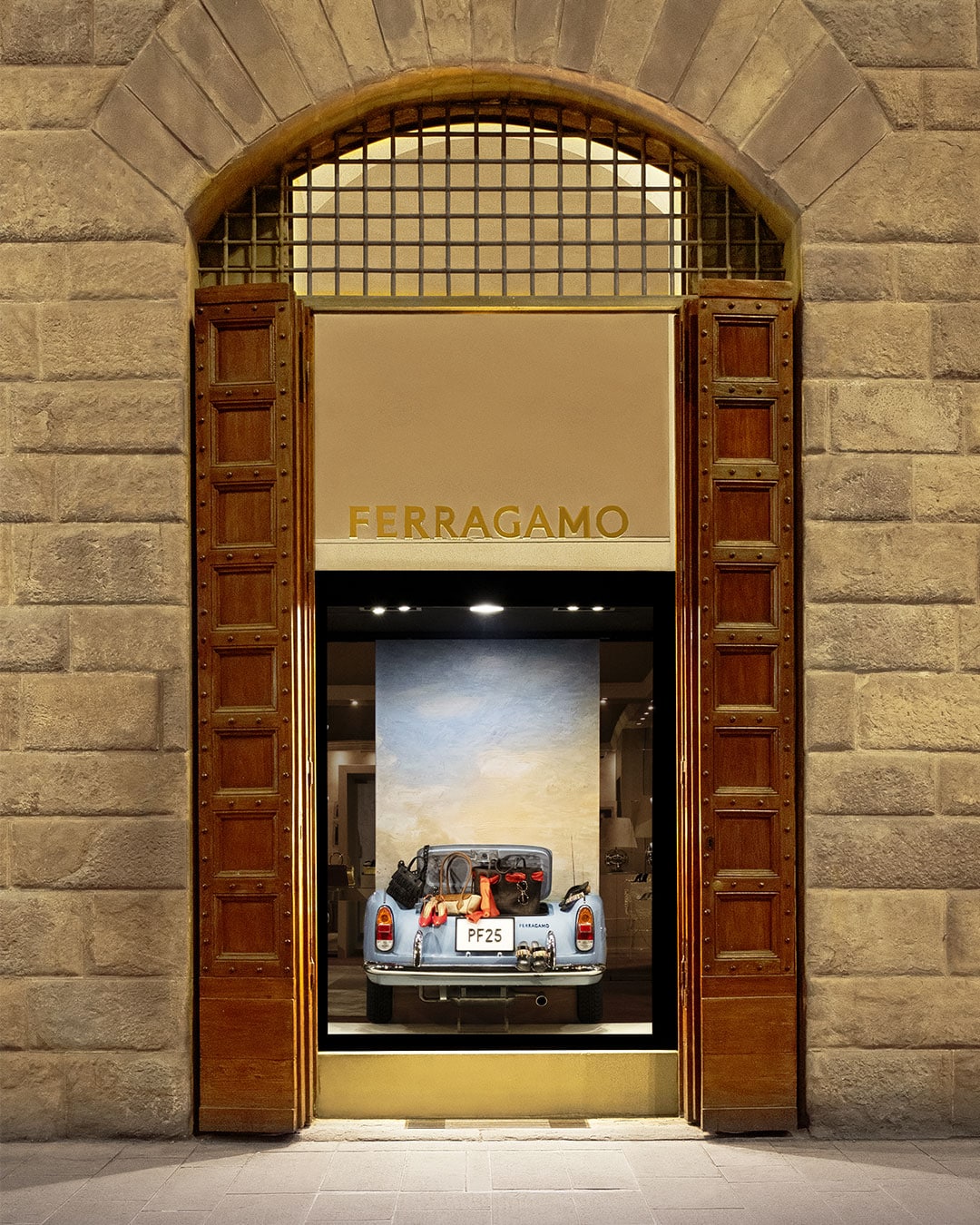 L’Avventura: natura e innovazione per Ferragamo Pre-Fall 2025