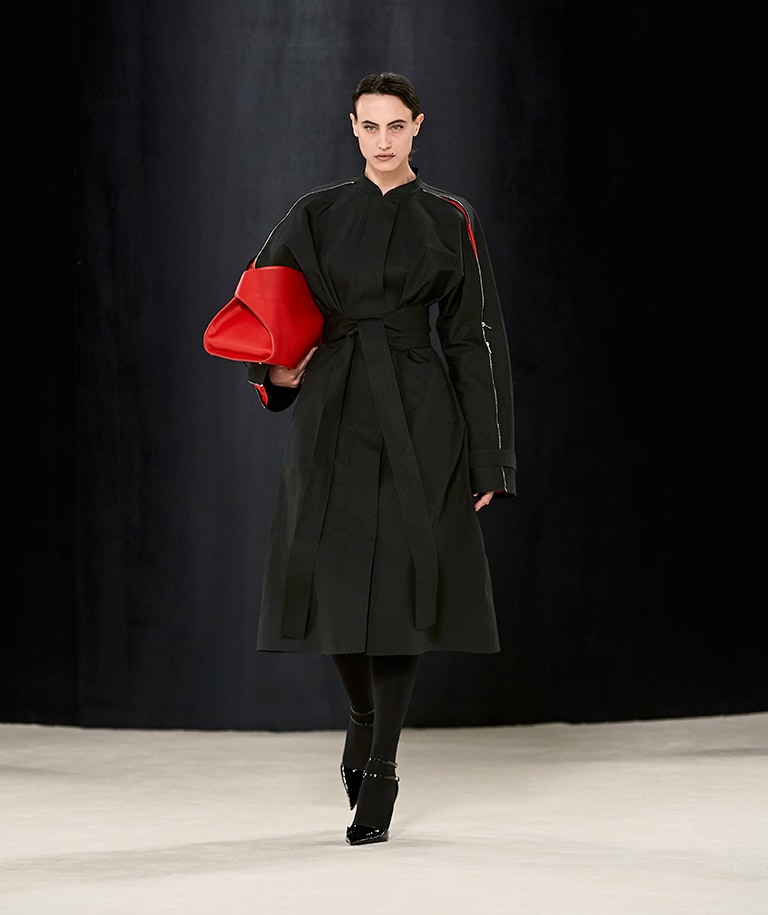 Hug Bag Category | Ferragamo AU