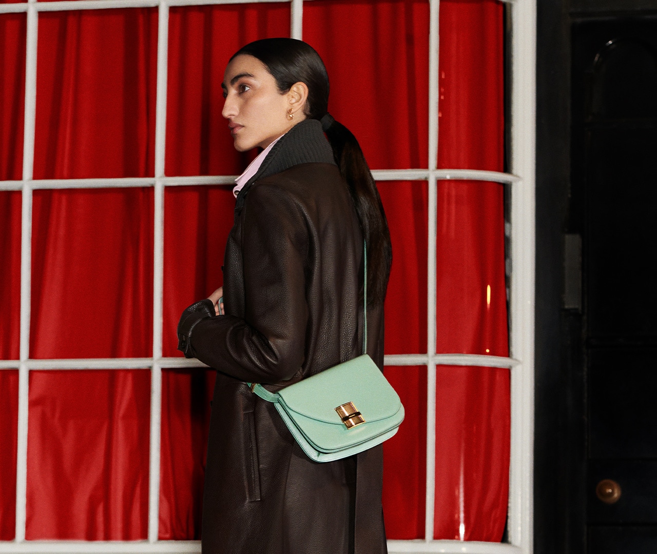 Ferragamo Fiamma Bag: an icon of style and functionality | Ferragamo UK