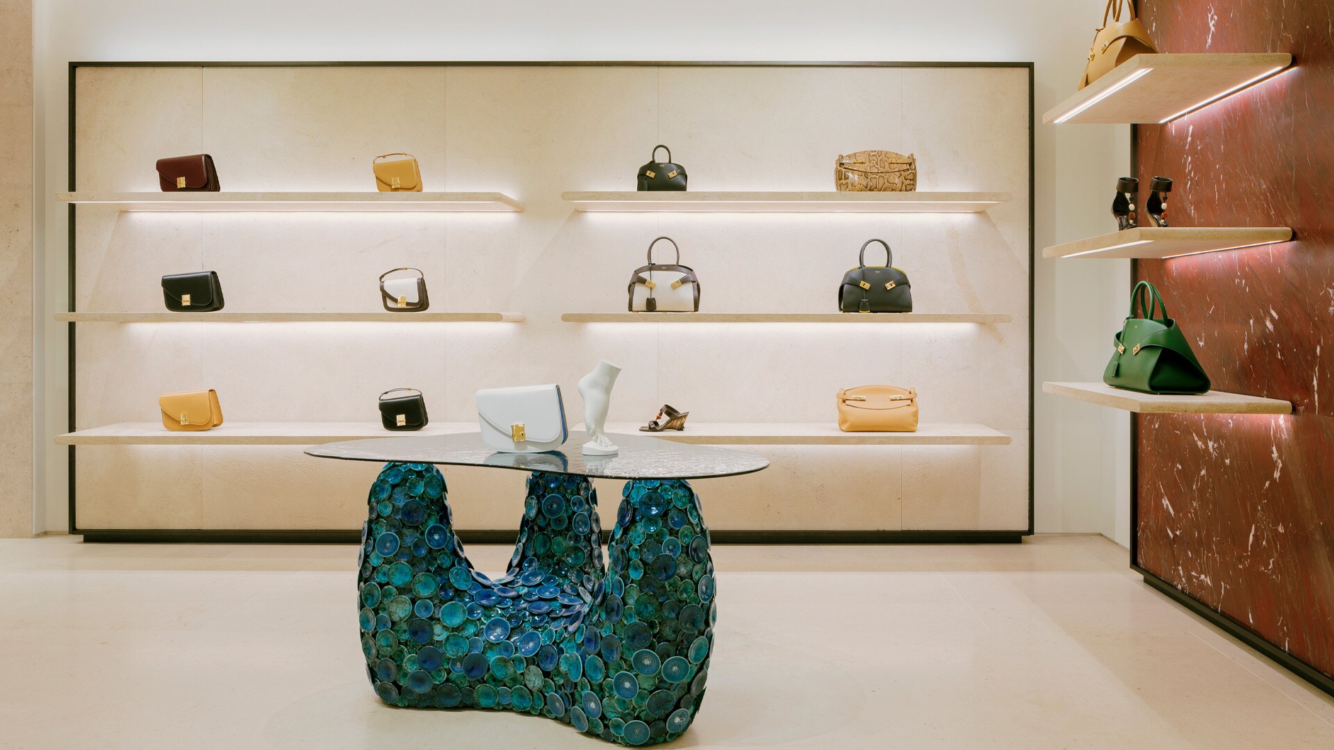 Ferragamo Australia | Official Online Store