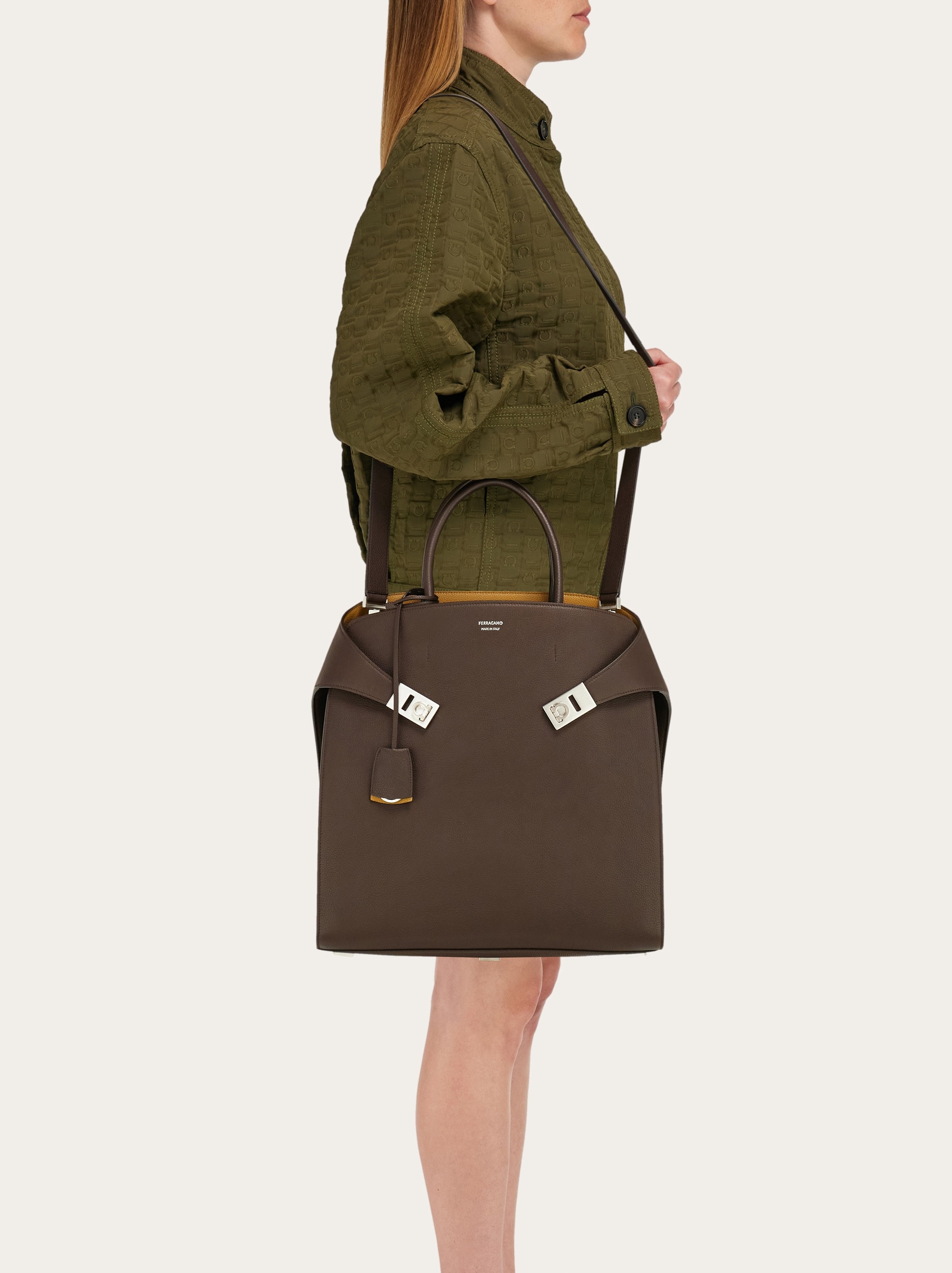 Hug tote bag - Women | Ferragamo