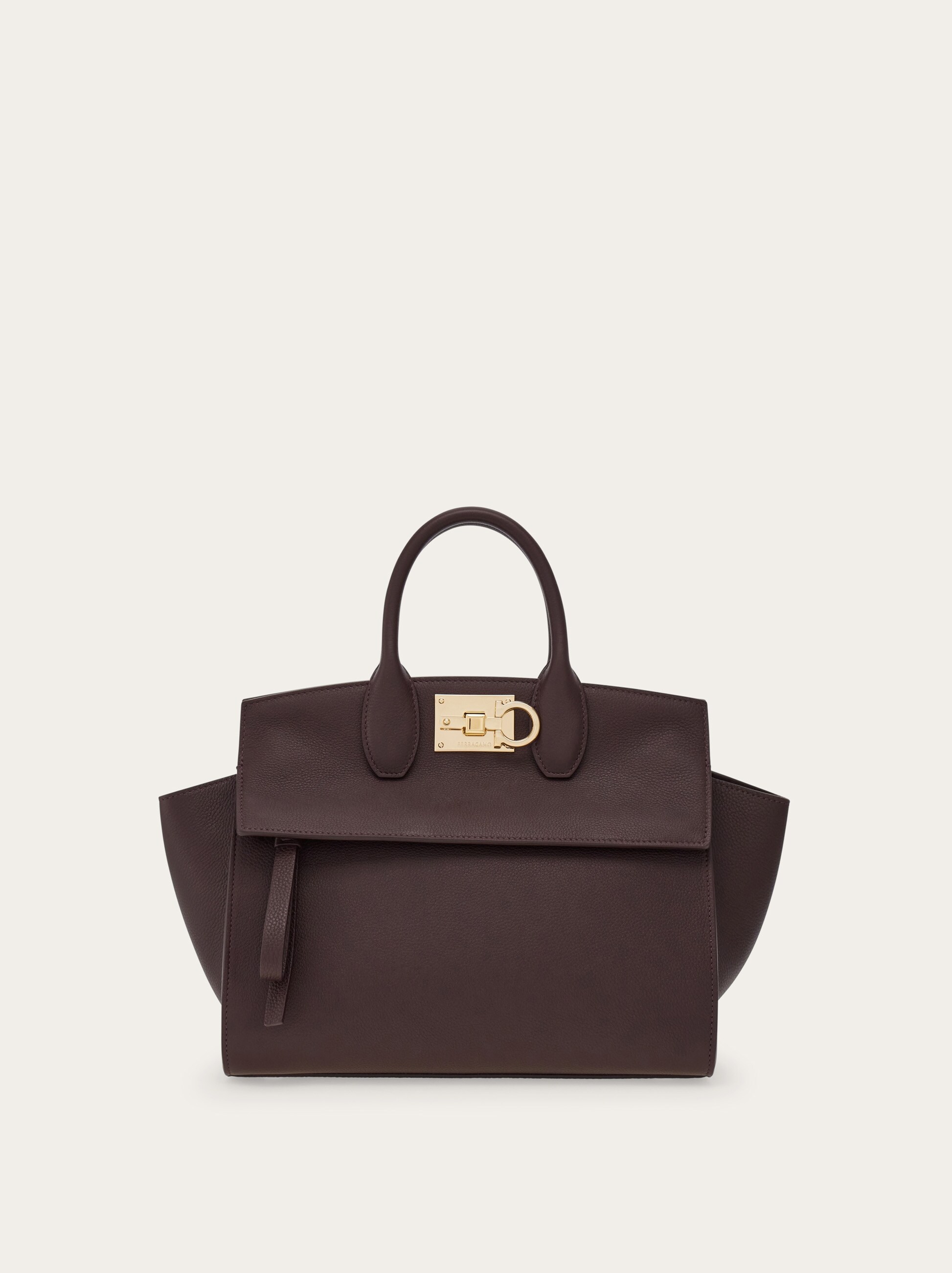 Ferragamo Studio Soft bag (M) - Mujer | Ferragamo