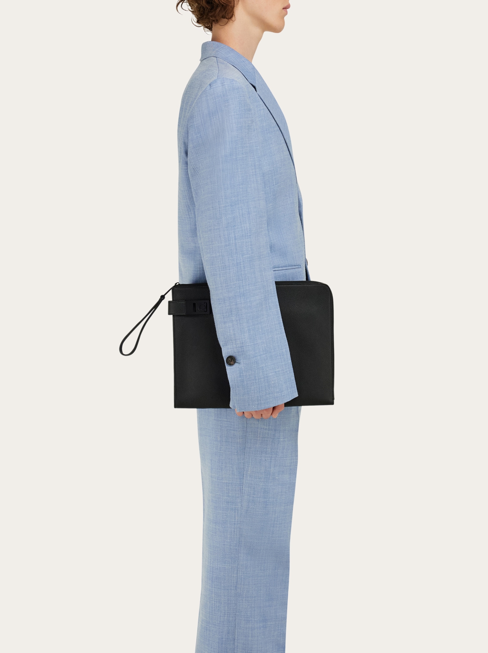 간치니 버클 파우치 - 남성 | Ferragamo