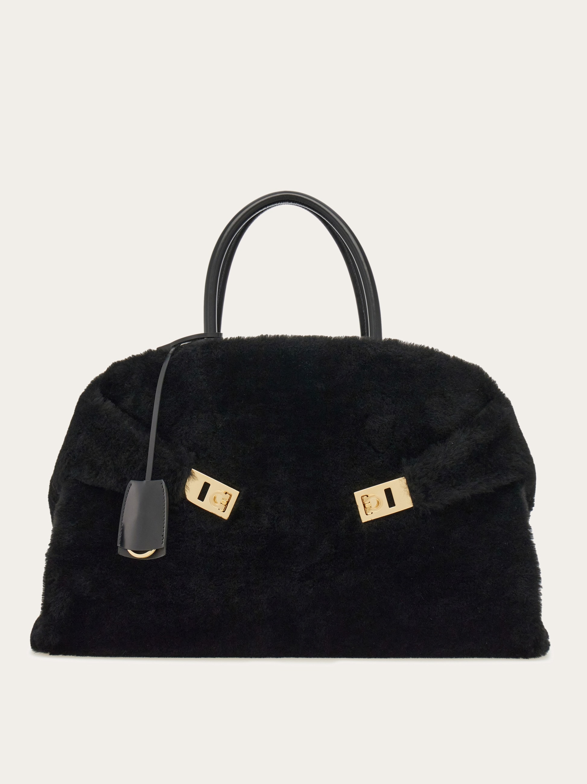 Hug handbag (L) - Women | Ferragamo