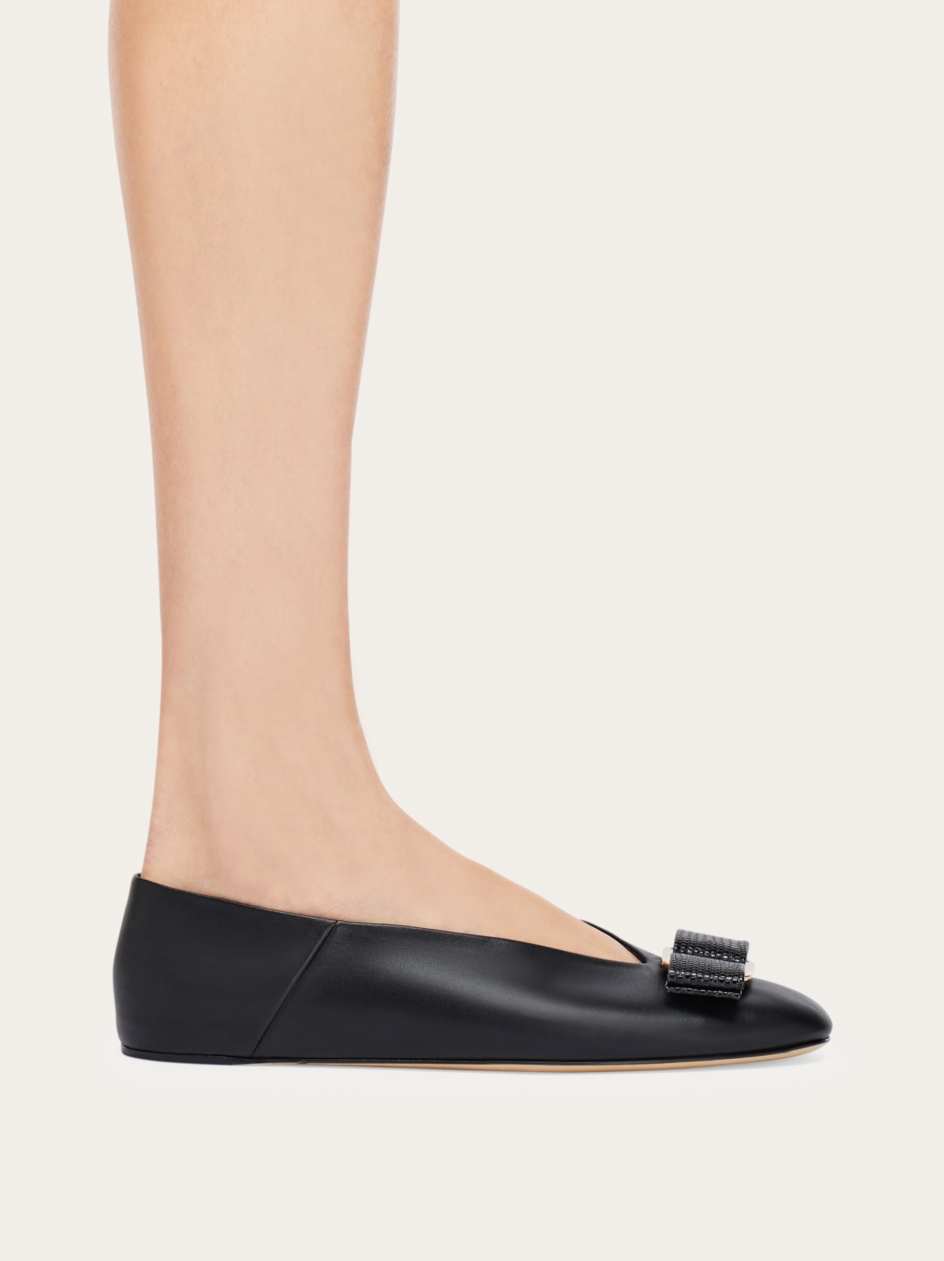 Vara bow ballet flat - Women | Ferragamo
