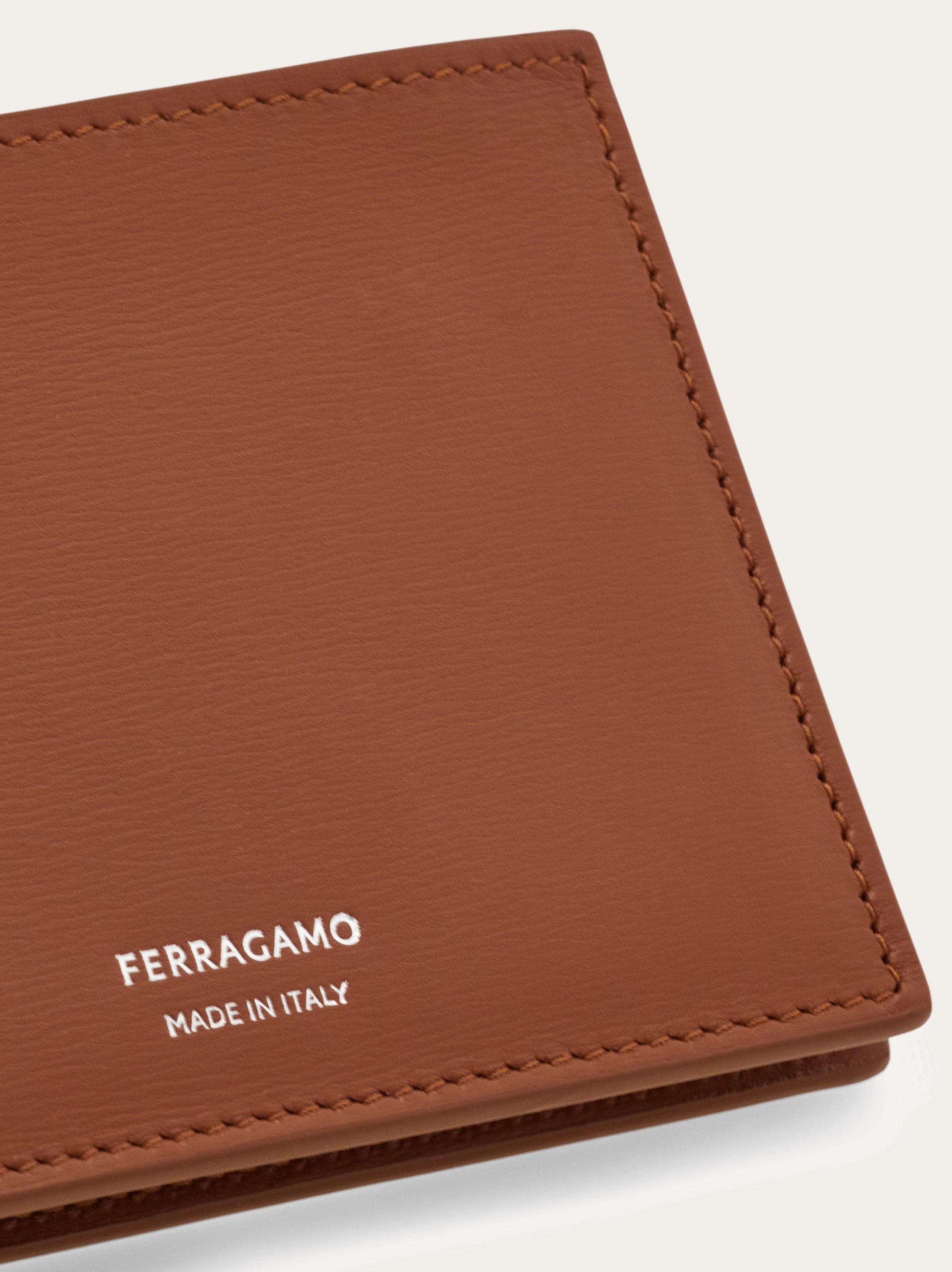 Classic wallet - Men | Ferragamo