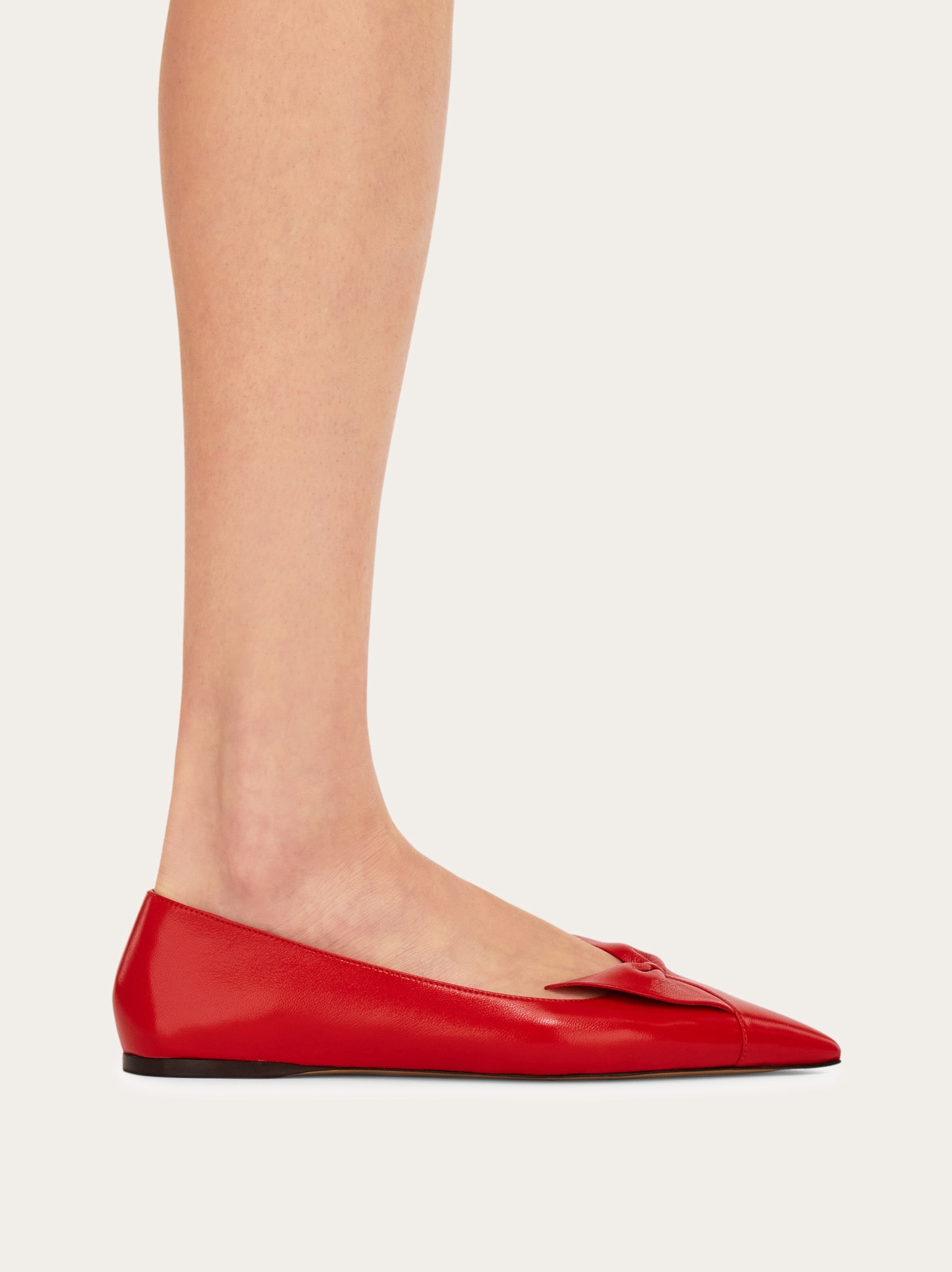 Soft bow ballet flat - Women | Ferragamo