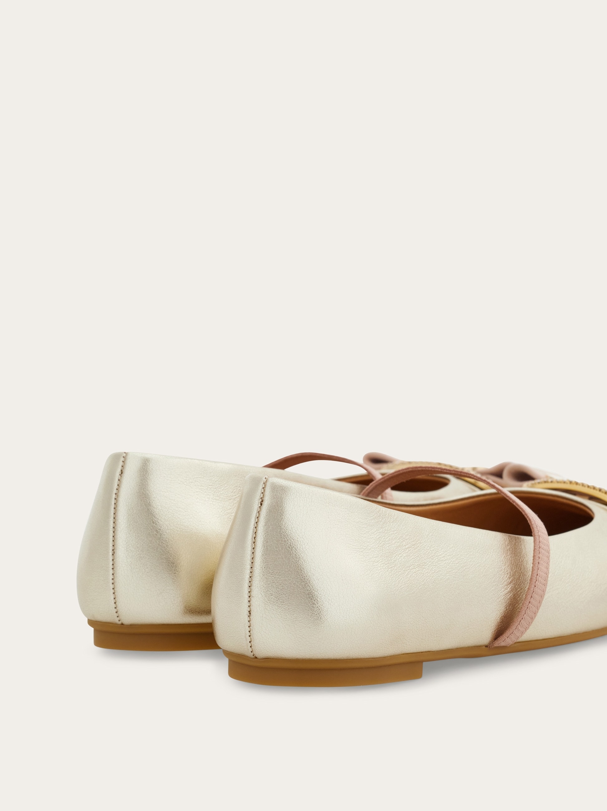 Ballet flat with Vara buckle - Women | Ferragamo