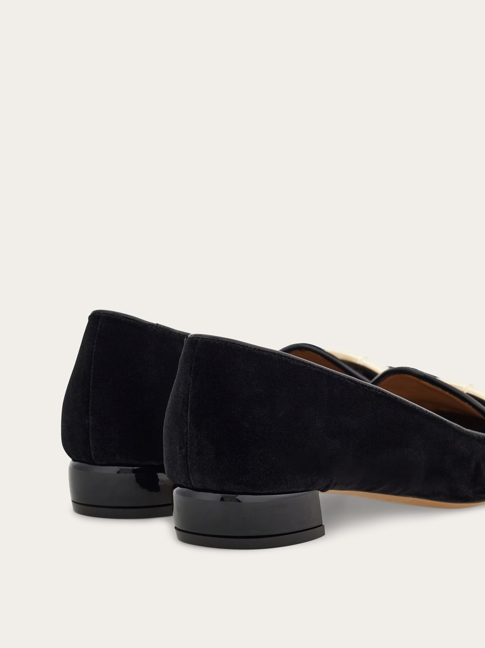 Loafer in Mokassin-Machart mit Gancini - Damen | Ferragamo