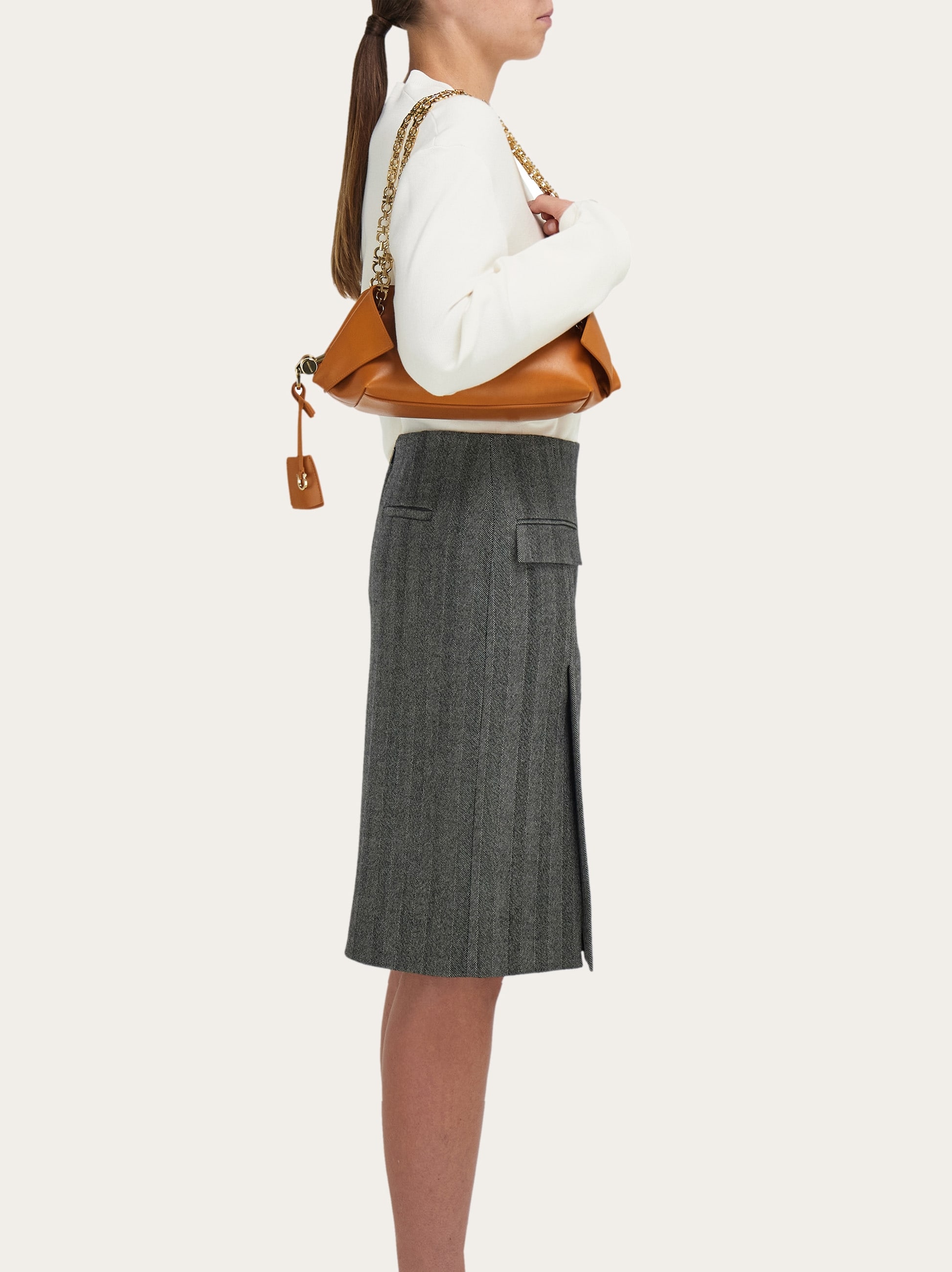 Folded shoulder bag (S) - Women | Ferragamo